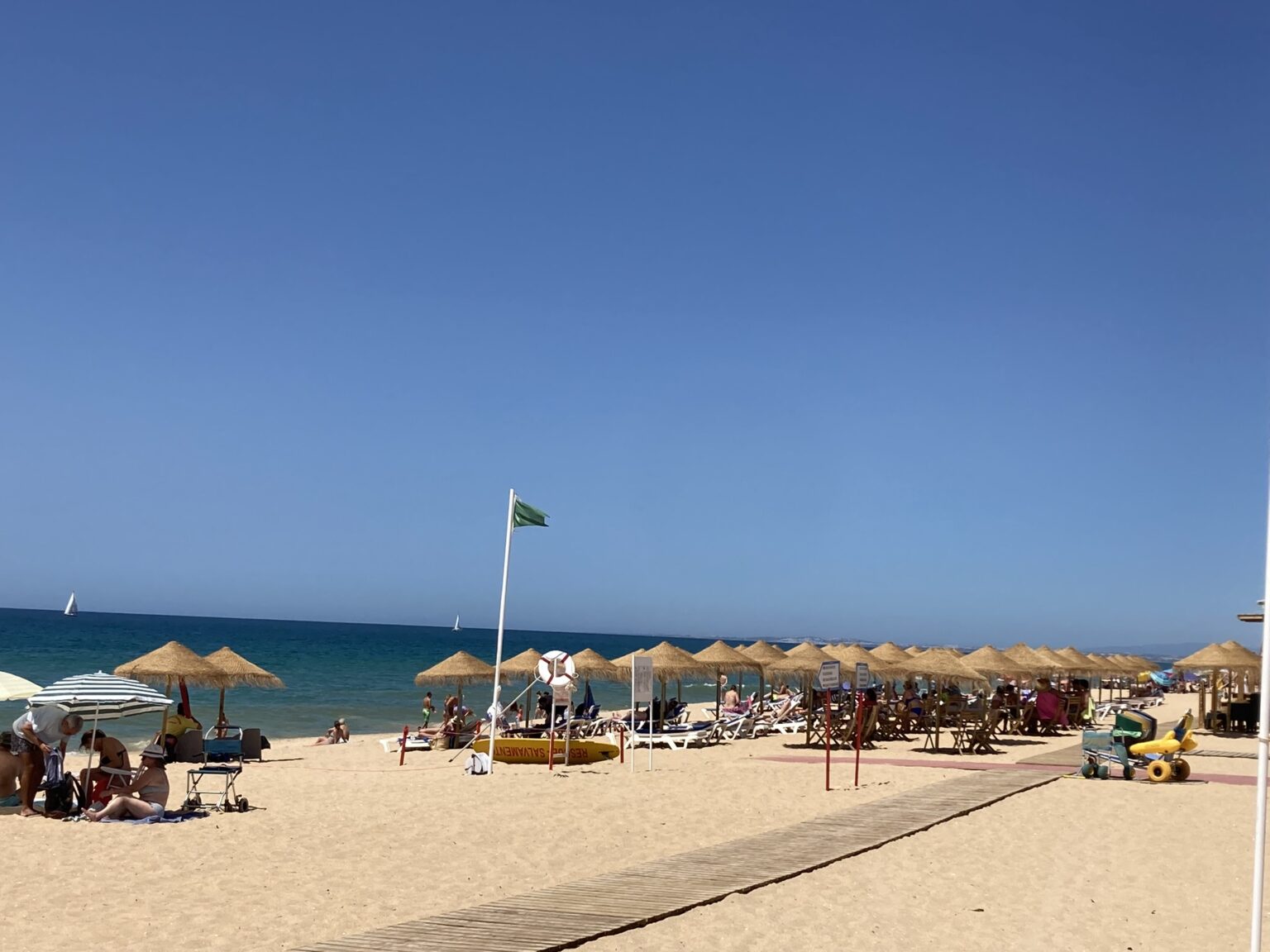 O que fazer em Faro viajando sozinha: descubra o Algarve